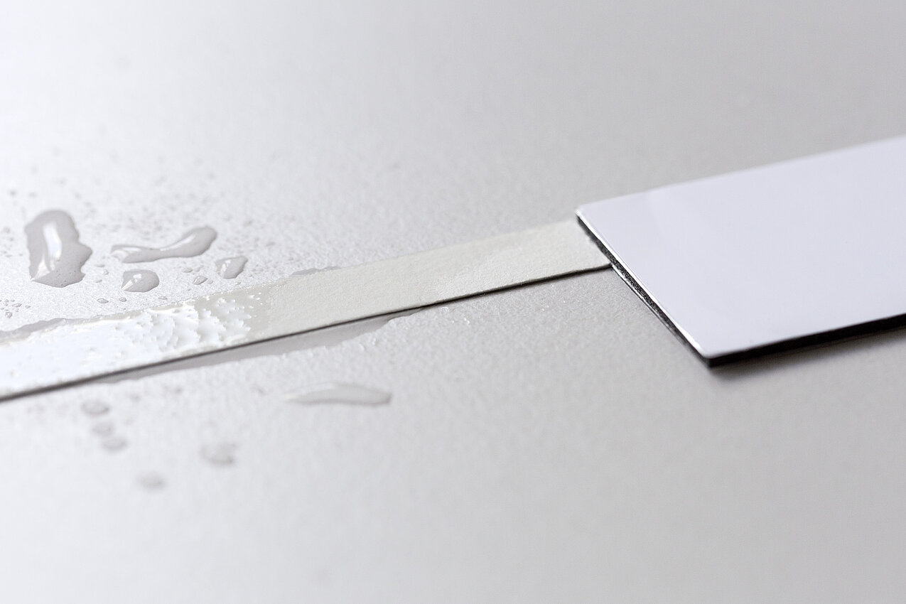 New RFID Label with Moisture Sensor | Schreiner Group