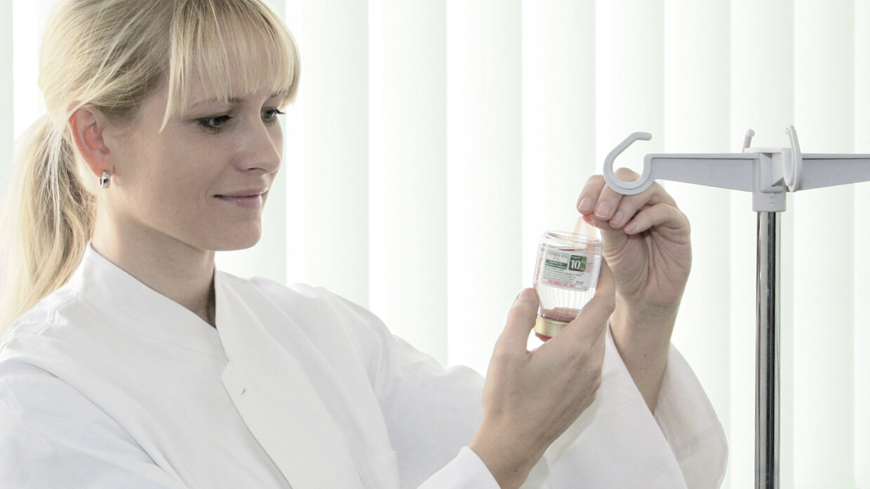 Pharma-Tac – Label with integrated hanger | Schreiner Group